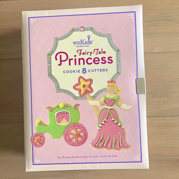 Williams Sonoma | Kitchen | Williams Sonoma Kids Princess Cookie Cutter ...